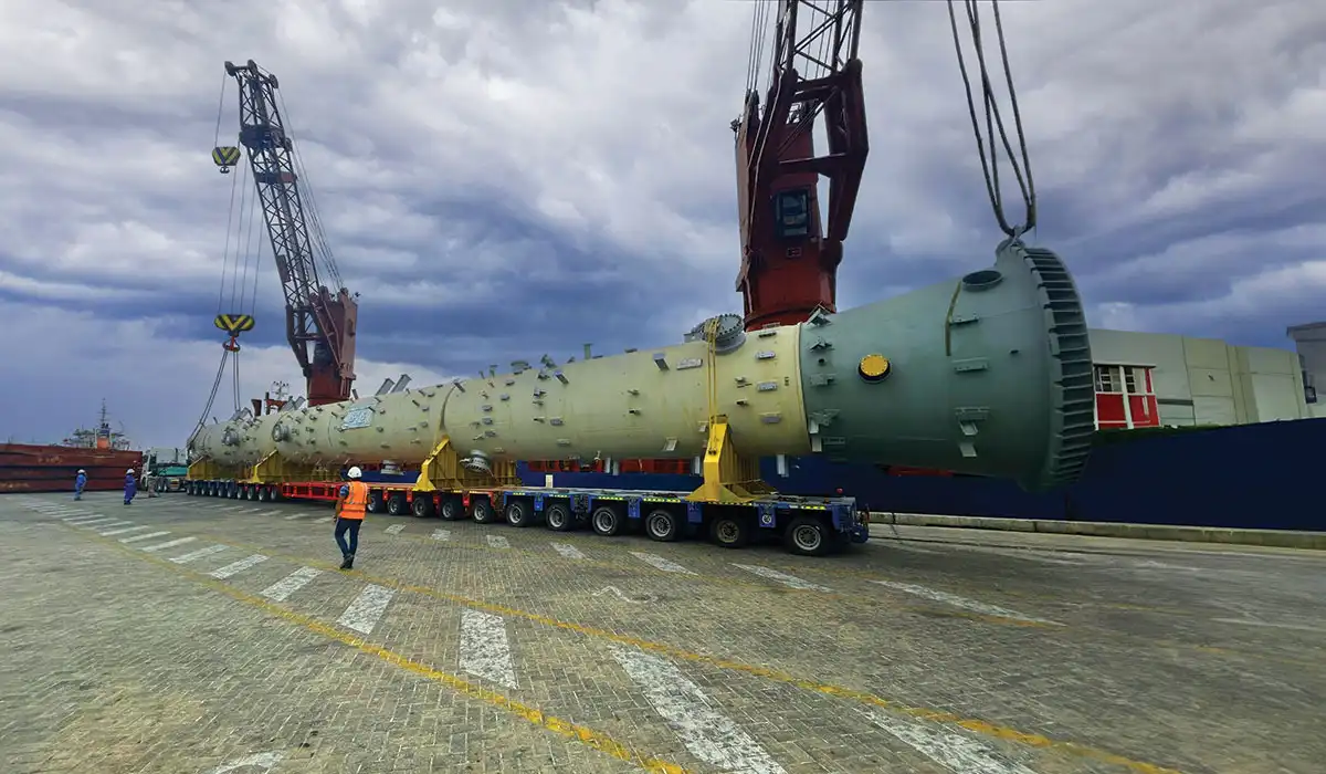 Sarjak Container Lines: Handling Complex Cargo for Efficient Transport