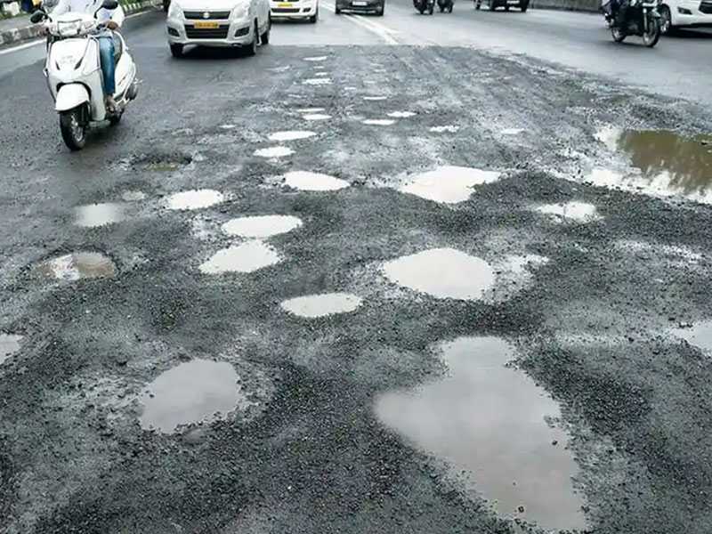 Heavy Rains Damage Ahmedabad Roads; ₹600 Cr Tender Issued for Repairs