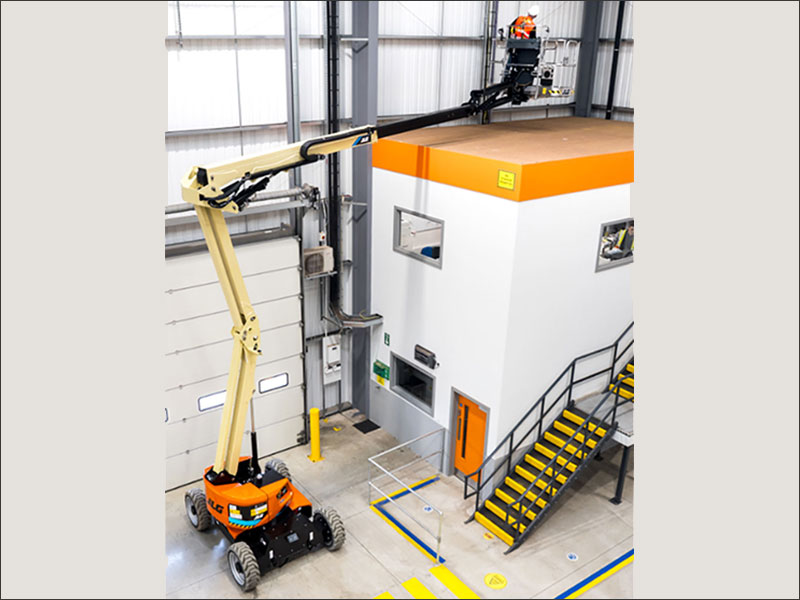 JLG Unveils the EC450AJ Compact Articulated Electric Boom Lift